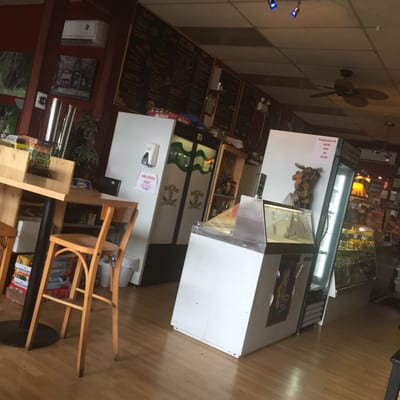 CHARTREUSE MOOSE CAPPUCCINO BAR & BISTRO - Updated December 2025 - 12 ...