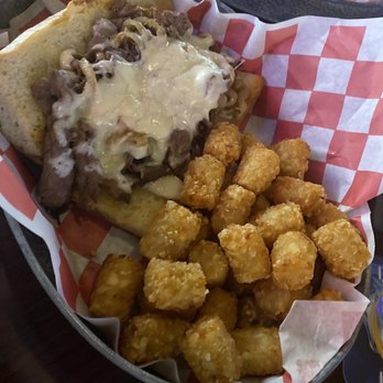 BOBBY G’S CHICAGO EATERY & SPORTS BAR - Updated August 2024 - 231 ...