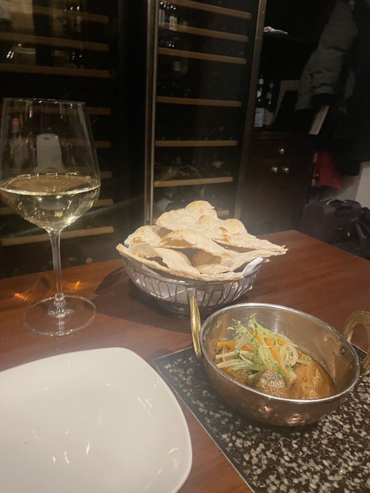 KATEH - Updated May 2025 - 25 Photos & 28 Reviews - 5 Warwick Place ...