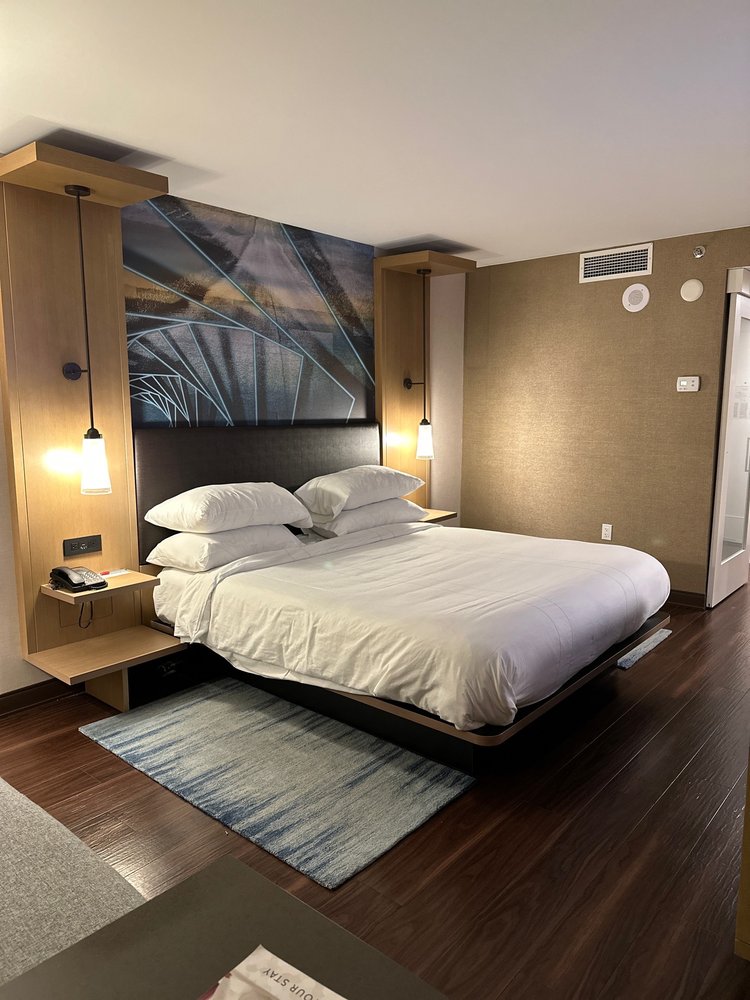 DES MOINES MARRIOTT DOWNTOWN - 80 Photos & 97 Reviews - 700 Grand Ave ...