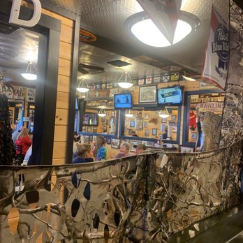 Bucks Sports Bar And Grill - Takeout & Delivery - 121 Photos & 135 ...