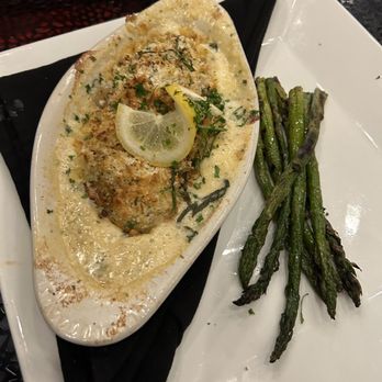 THE TAVERN - Updated June 2024 - 130 Photos & 171 Reviews - 222 E Main ...