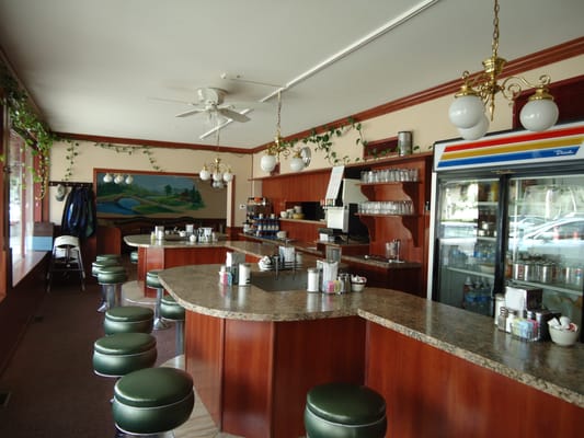 THE GENEVA DINER - Updated July 2024 - 35 Photos & 99 Reviews - 14 S ...