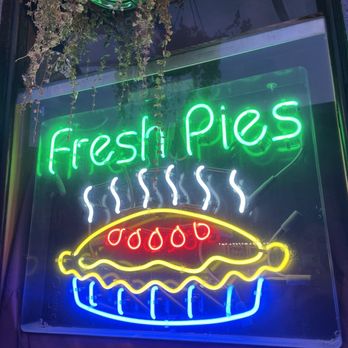 PIE BAR - Updated April 2025 - 1750 Photos & 1729 Reviews - 1361 E ...