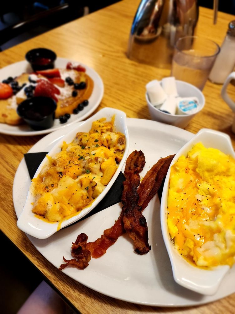 LE PEEP CAFE - Updated October 2024 - 218 Photos & 227 Reviews - 19141 ...