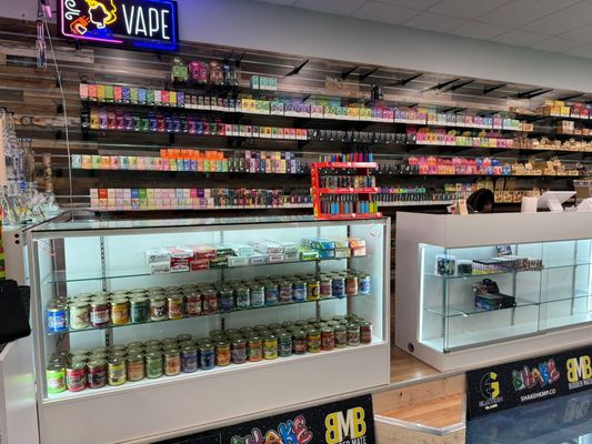 ABC SMOKE - Updated December 2025 - 16 Photos - 4635 86th St, Urbandale ...