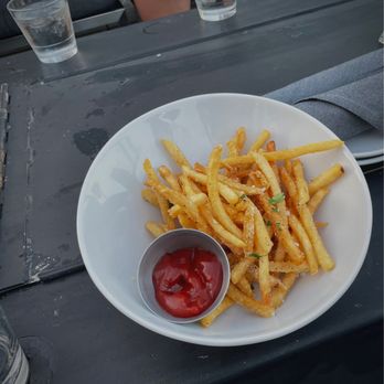 VU - Updated July 2024 - 447 Photos & 351 Reviews - 133 E Cermak Rd ...