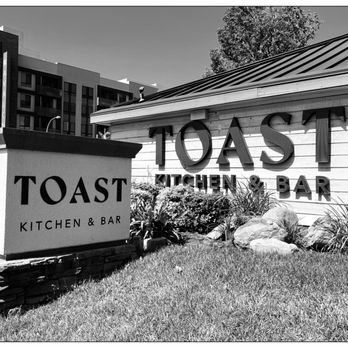TOAST KITCHEN & BAR - Updated November 2024 - 2598 Photos & 2176 ...