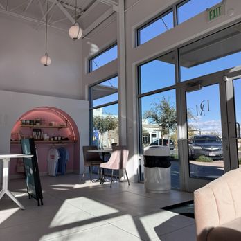 DECADENT MACARON - Updated August 2024 - 282 Photos & 168 Reviews ...