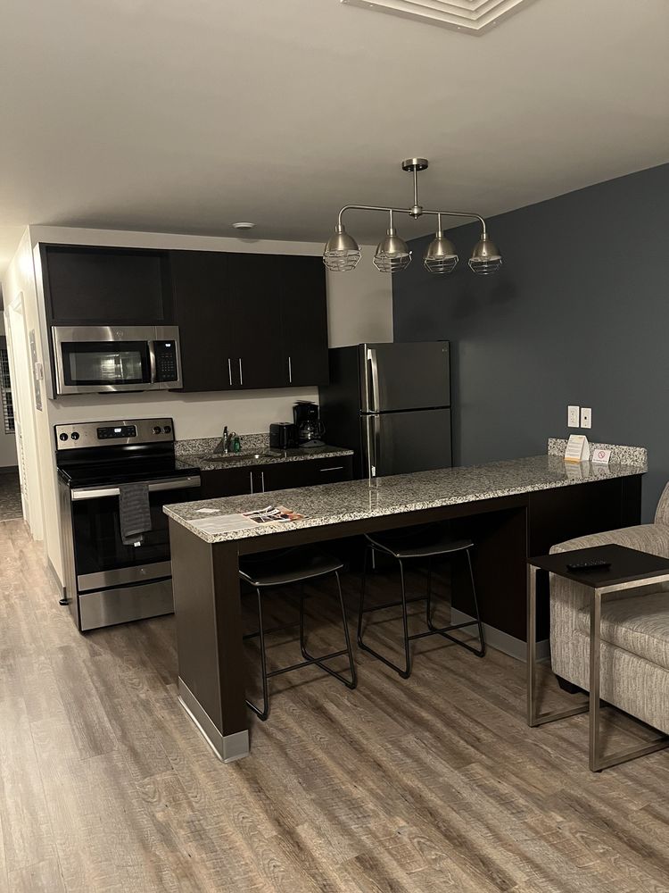 STAYAPT SUITES ALEXANDRIA-FORT BELVOIR - Updated October 2025 - 15 ...