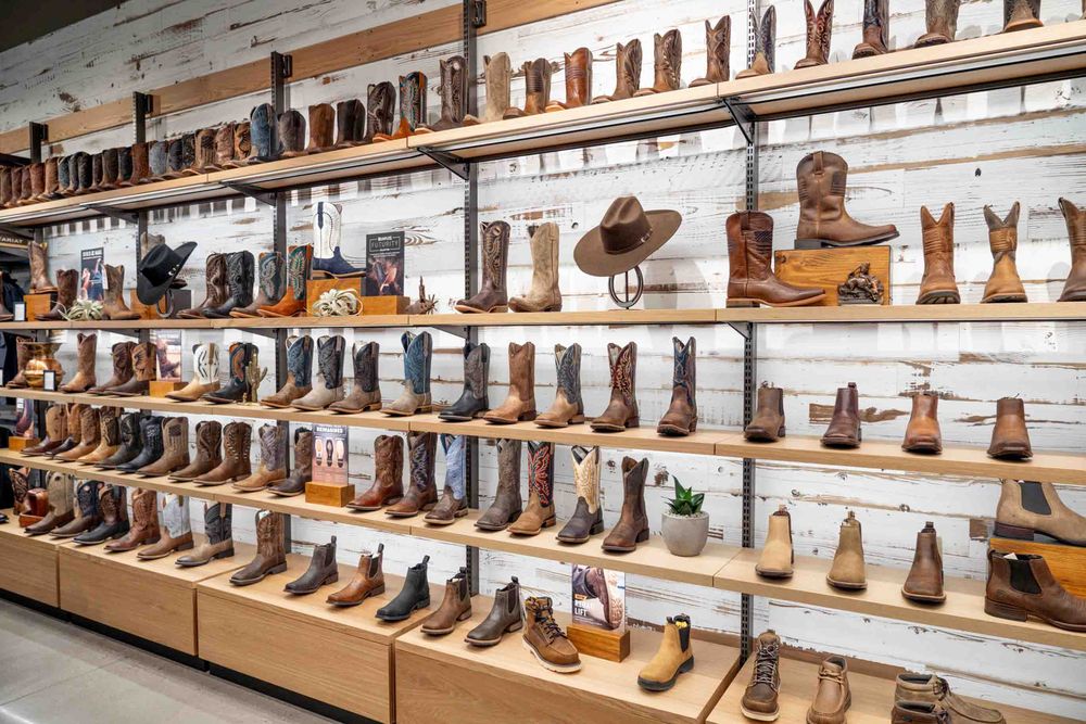 ARIAT BRAND SHOP - Updated September 2025 - 27 Photos - 15279 N ...
