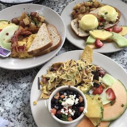 LOCAL TABLE - Updated July 2025 - 744 Photos & 699 Reviews - 24033 ...