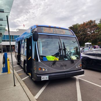 TORONTO CITY AIRPORT SHUTTLE - Updated December 2025 - 44 York Street ...