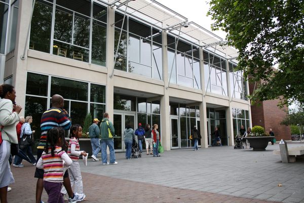 BEAVERTON CITY LIBRARY - Updated November 2025 - 104 Photos & 65 ...
