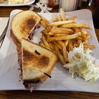 STRAWBERRY PLACE - Updated July 2025 - 489 Photos & 683 Reviews - 72 S ...