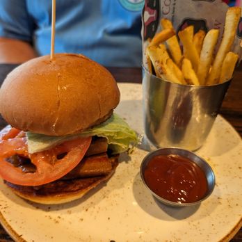 RED COW 50TH & FRANCE - Updated April 2025 - 872 Photos & 1016 Reviews ...