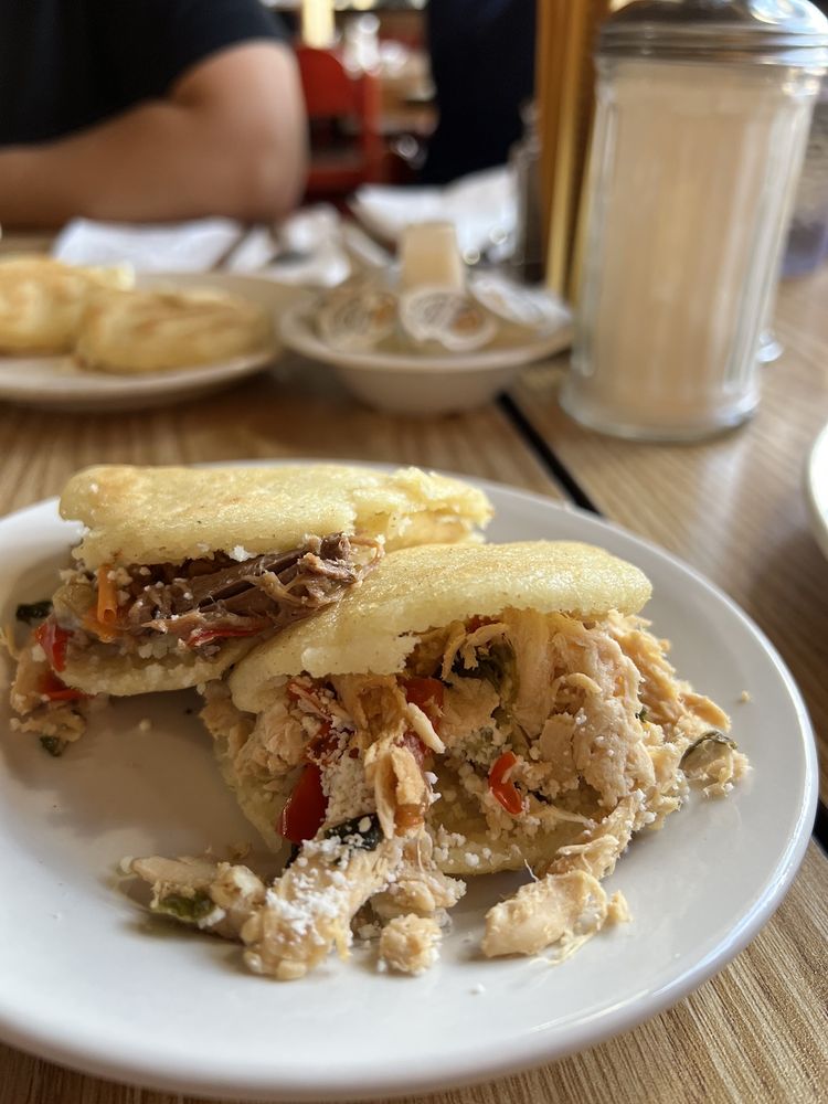 MARIA’S CAFÉ - 142 Photos & 229 Reviews - 1113 E Franklin Ave ...