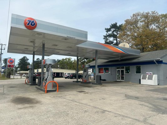 76 GAS STATION AND CONVENIENCE STORE - Updated August 2025 - 11 Photos ...