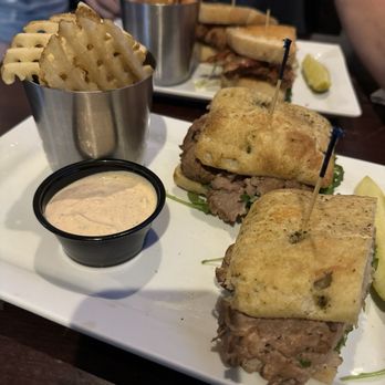 TRAIL STOP TAVERN - Updated December 2025 - 112 Photos & 140 Reviews ...