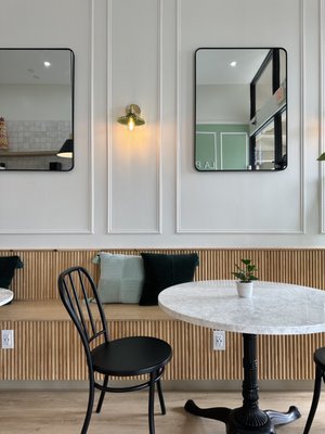 LA PLUME BAKERY & CAFE - Updated December 2025 - 149 Photos & 74 ...