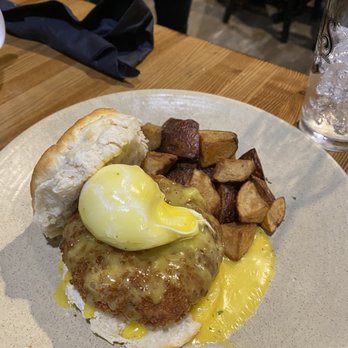 SPIGOTS BREW PUB - Updated May 2024 - 124 Photos & 58 Reviews - 622 ...