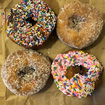 LEE’S DONUTS - Updated June 2025 - 898 Photos & 531 Reviews - 1689 ...