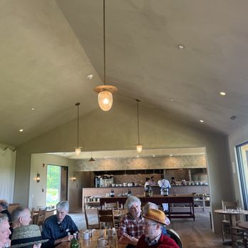 INNESS - Updated December 2025 - 69 Photos & 41 Reviews - 10 Banks St ...