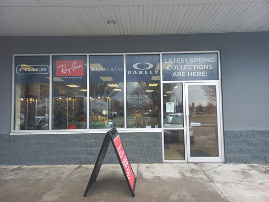 STERLING OPTICAL - FARMINGTON - Updated December 2025 - 19 Photos ...