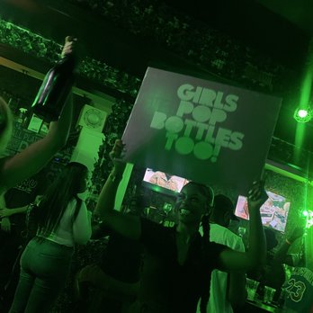 CRU LOUNGE - EDGEWOOD - Updated December 2025 - 31 Photos & 11 Reviews ...