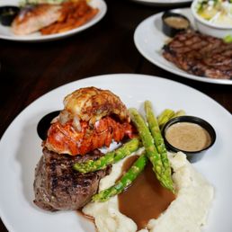 POUR BEHAVIOR - Updated July 2025 - 708 Photos & 632 Reviews - 2211 ...