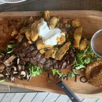 TOM TOM - Updated June 2025 - 1556 Photos & 1158 Reviews - 8932 Santa ...