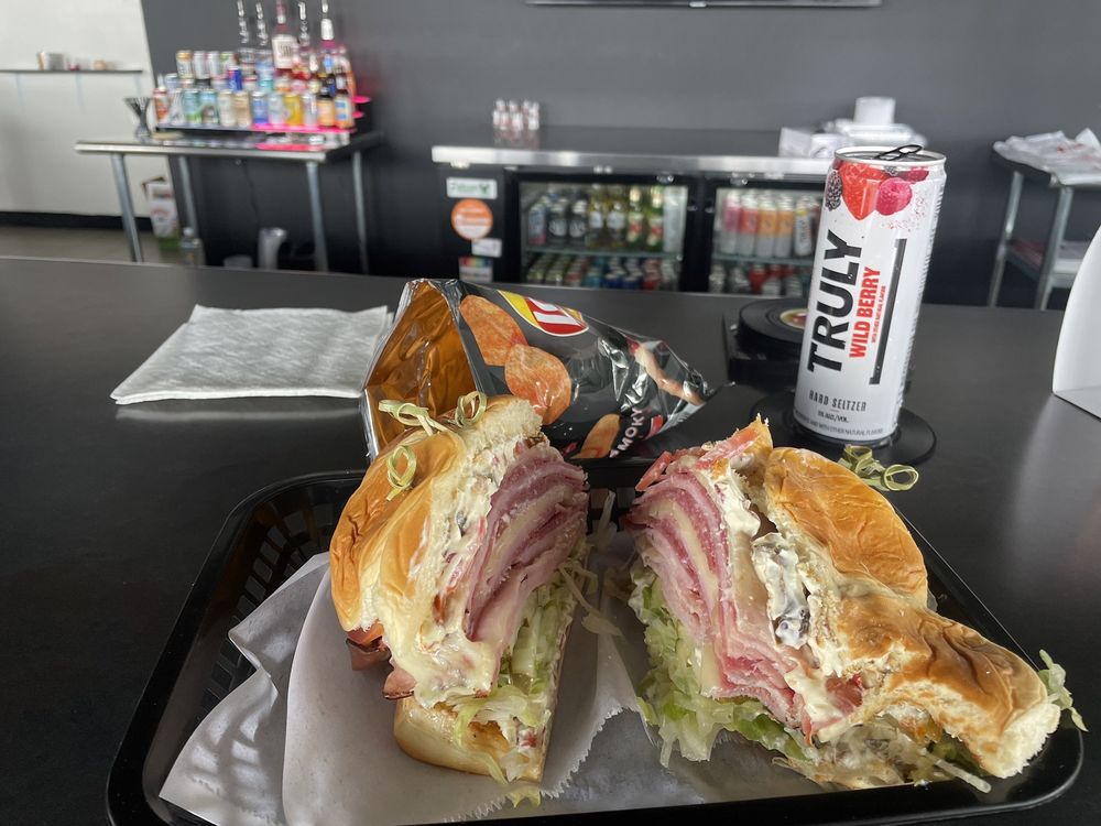 RETRO’S SUBS & BREWS - Updated July 2024 - 10 Reviews - 275 W Warner Rd ...