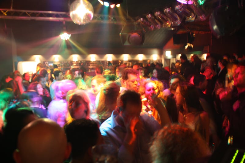 MAGENTA CLUB LOUNGE - 15 Bachstr., Berlin, Germany - Cocktail Bars ...