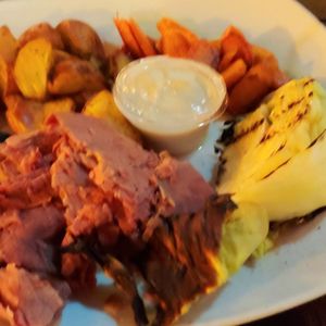 FERGIE’S BAR & RESTAURANT - Updated January 2025 - 20 Photos & 64 ...