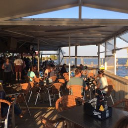 THE ISLAND WATERFRONT BAR & GRILL - Updated December 2025 - 264 Photos ...