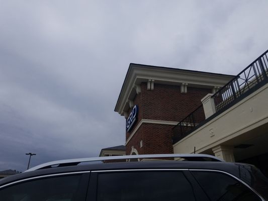 THE GRID: POWERED BY GOODWILL - 34 Photos & 28 Reviews - 5301 Wilkinson ...