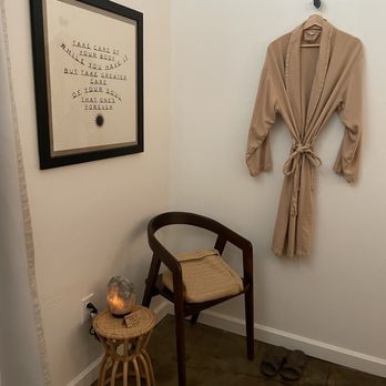 THE WANDERING CLAY - Updated December 2025 - 10 Photos - 211 S Klein ...