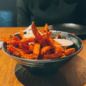 TABLE SIX KITCHEN + BAR - 417 Photos & 758 Reviews - 6113 Whipple Ave ...