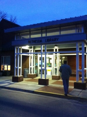 BETHESDA LIBRARY - Updated August 2025 - 16 Photos & 38 Reviews - 7400 ...