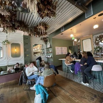 HELLO DARLING - Updated December 2025 - 195 Photos & 100 Reviews - 1610 ...