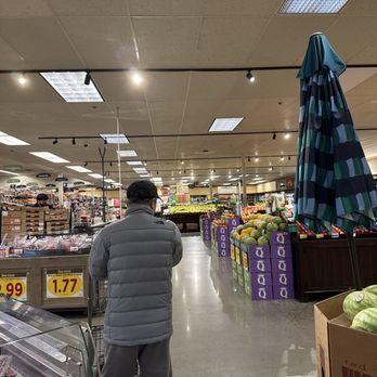 QFC - Updated October 2025 - 69 Photos & 55 Reviews - 15800 Redmond Way ...