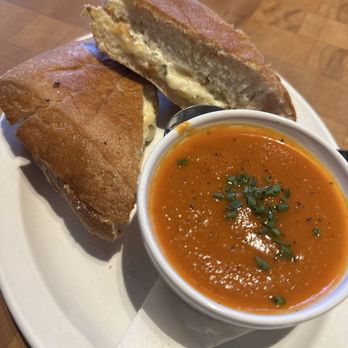 COMMONWEALTH CAFE - Updated July 2025 - 800 Photos & 646 Reviews - 300 ...