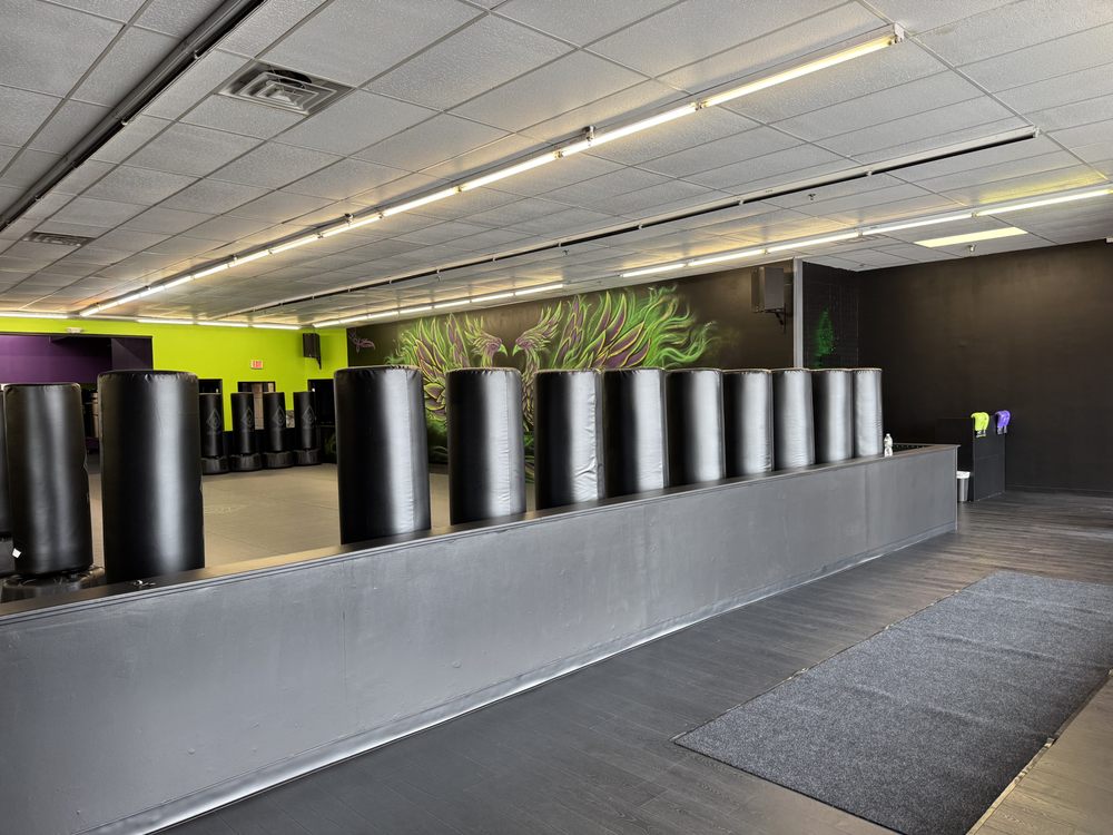 REALITY FITNESS - Updated November 2025 - 14 Photos - 7575 Buckley Rd ...