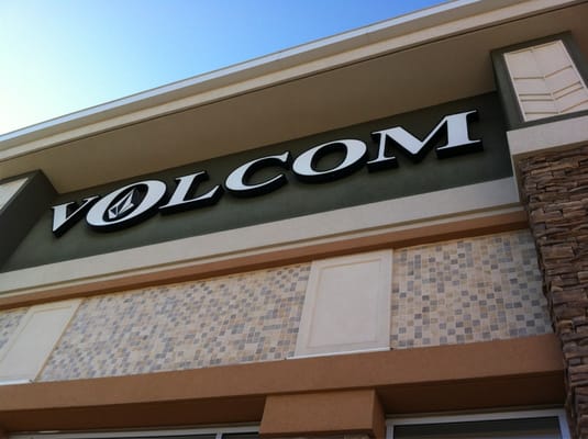 VOLCOM OUTLET - Updated December 2025 - 12 Reviews - 1350 Scheels Dr ...