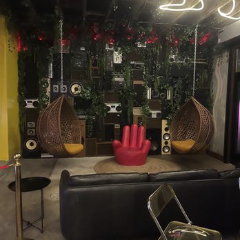 ALICE - Updated December 2025 - 56 Photos & 35 Reviews - 1432 Main St ...