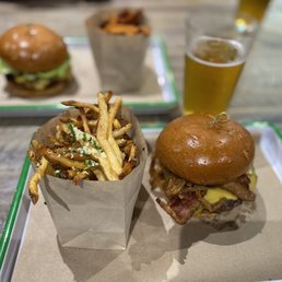 BUFFBURGER - Updated July 2024 - 507 Photos & 619 Reviews - 1014 Wirt ...