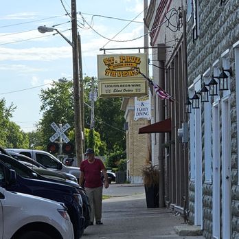 ST PAUL TAVERN - Updated December 2025 - 52 Photos & 39 Reviews - 103 N ...
