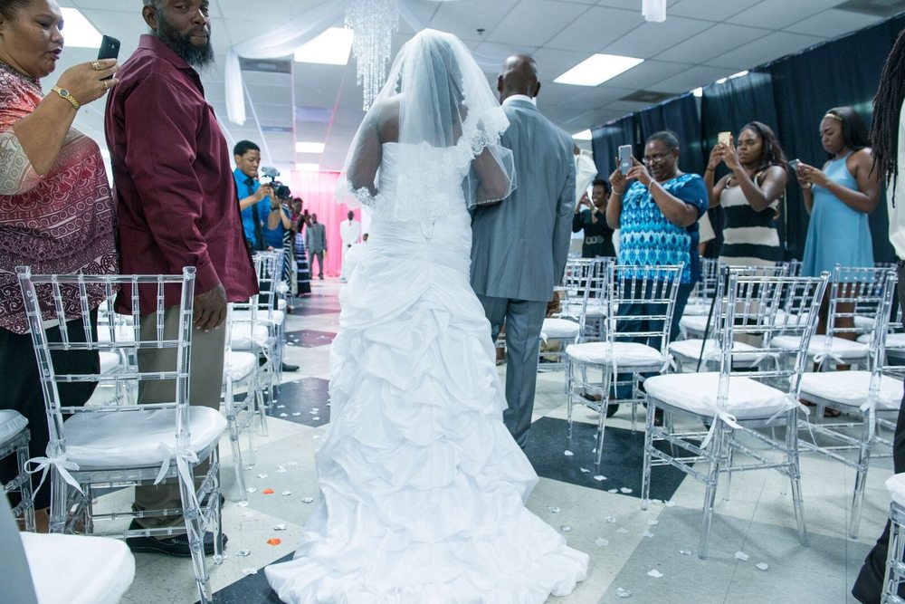 THE SPOT EVENTS - Updated August 2025 - 10 Photos - 5059 Edgewater Dr ...