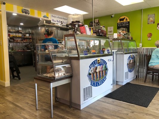 TWO DAD’S - Updated December 2025 - 28 Photos & 14 Reviews - 235 E ...