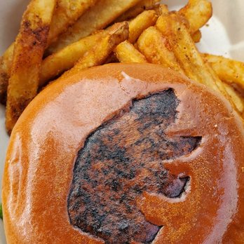 ALASKAN BURGER & BREW - Updated January 2026 - 145 Photos & 163 Reviews ...